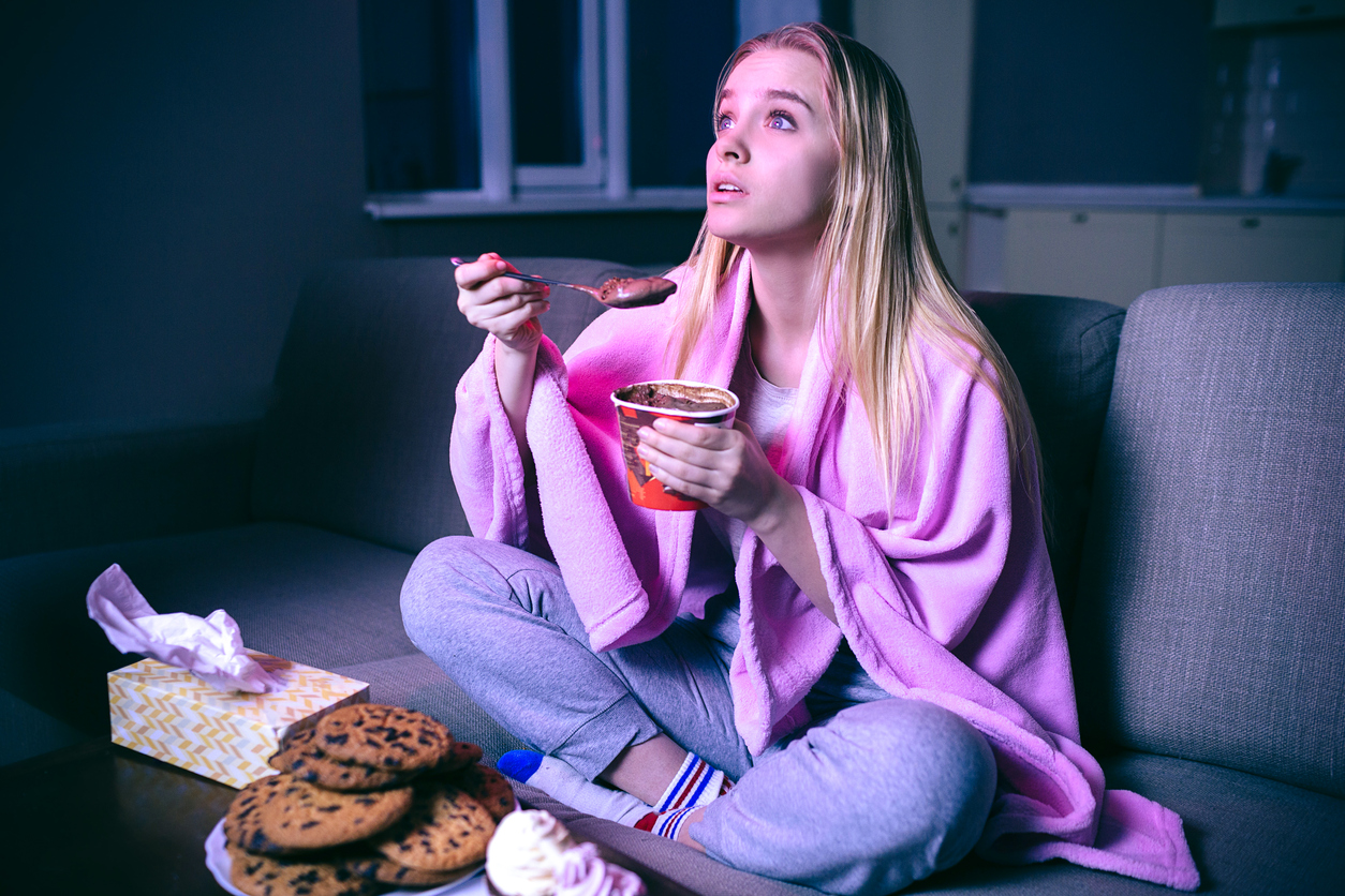 Late-Night Eating Linked To Obesity | NaturalHealth365